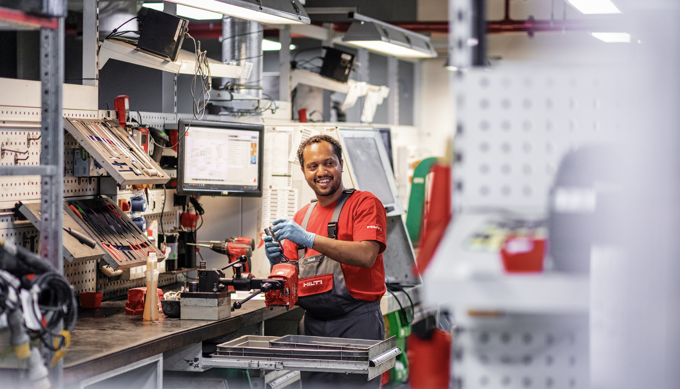 Hilti Tool Repair Service - Hilti GB